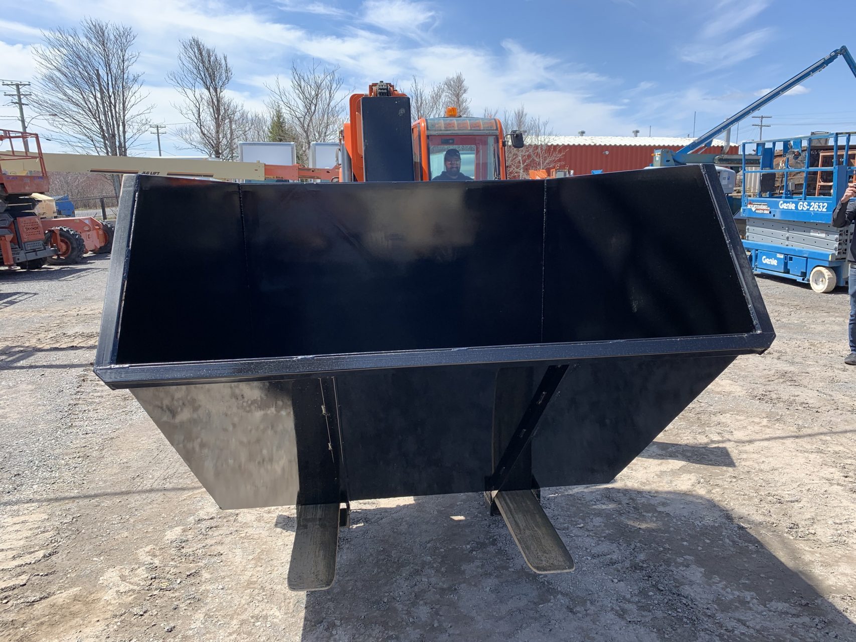 BENNE A DÉCHET – Groupe Sky Lift